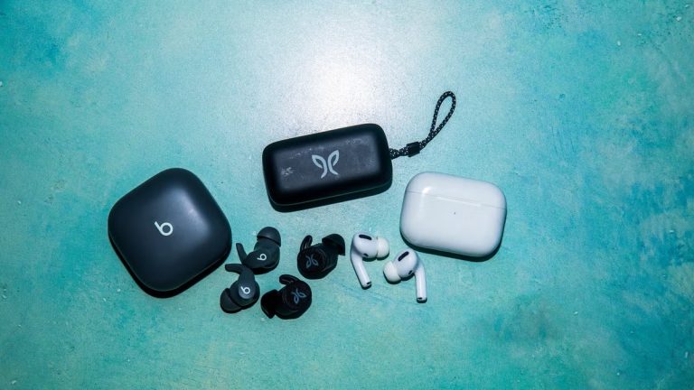 What Are the Advantages and Disadvantages of Using Wireless Earbuds?
